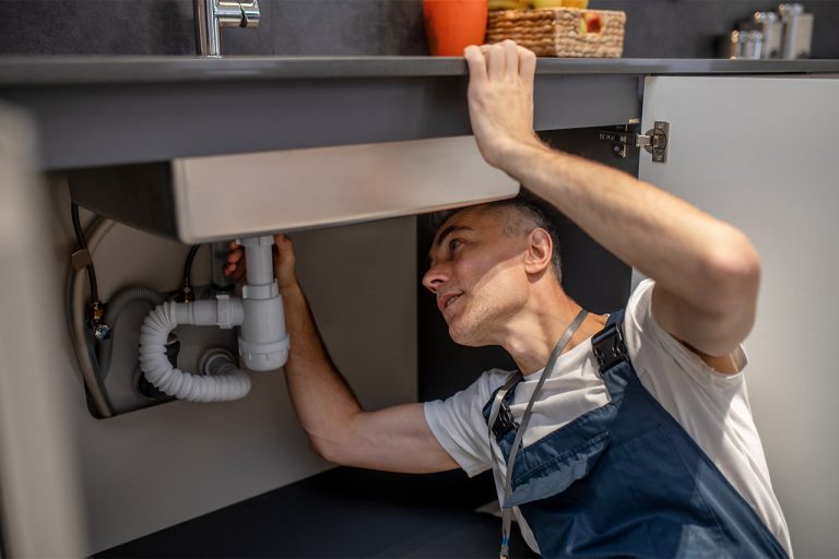 How Much Money Does a Plumber Make in Australia? - Plumbing Tips Today