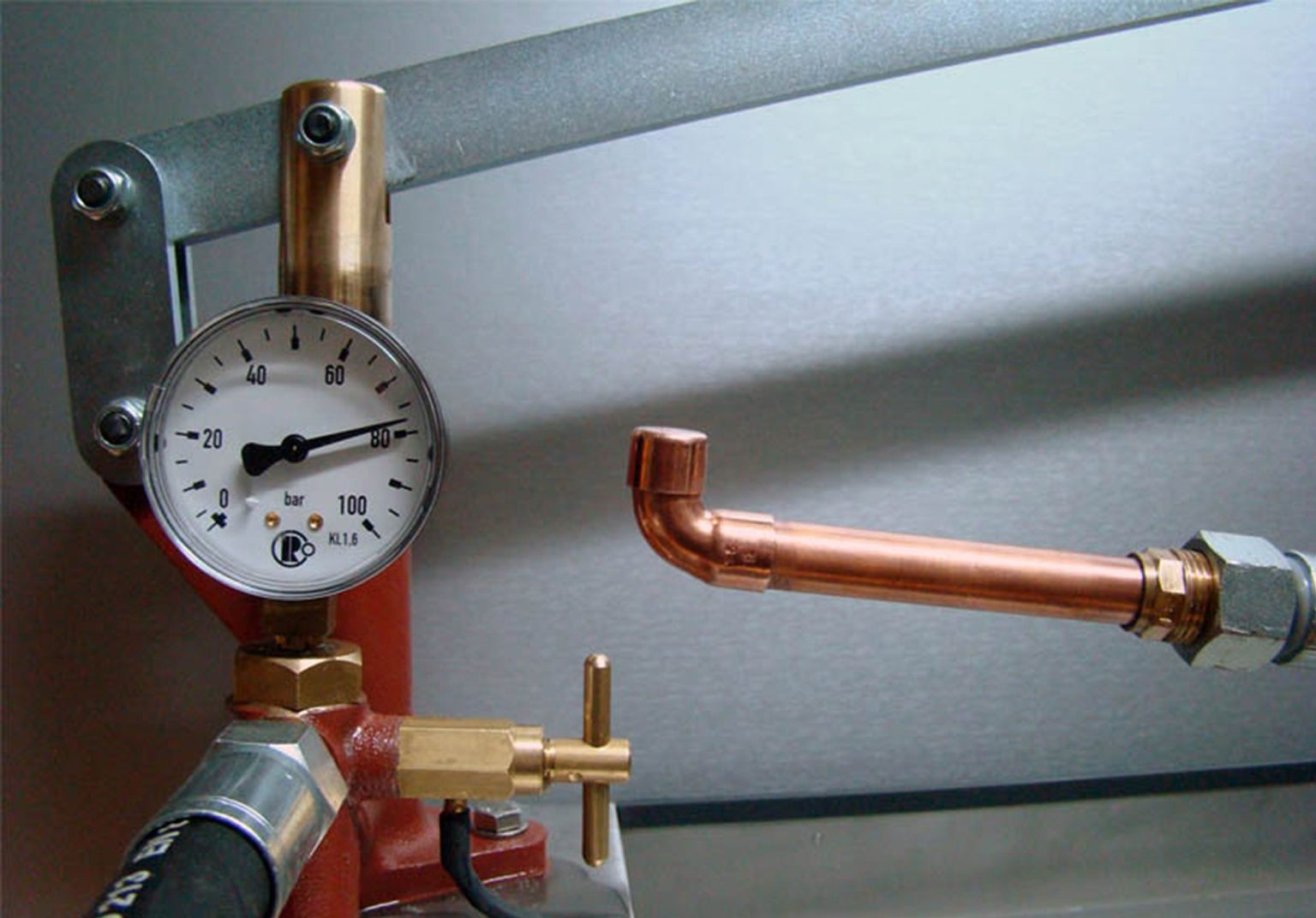 Best Plumbing Glue for High-Pressure Copper Pipe Cracks - Plumbing Tips ...