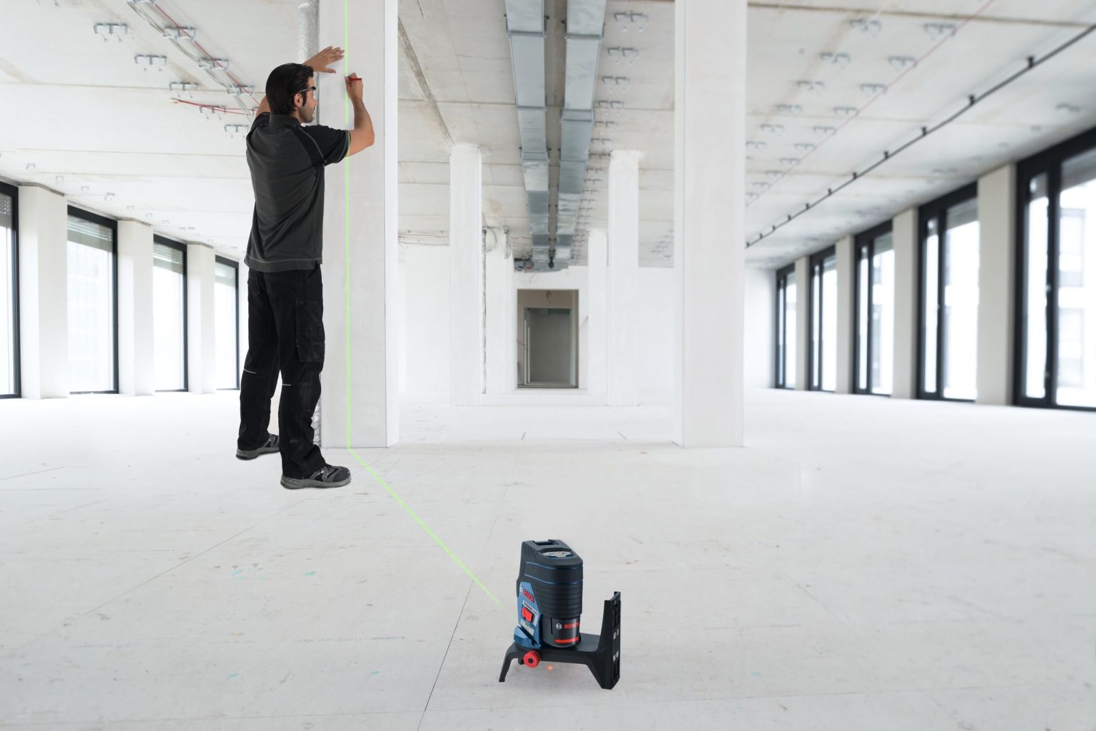 Bosch GCL100-80CG Review: The Ultimate Green-Beam Laser Level ...