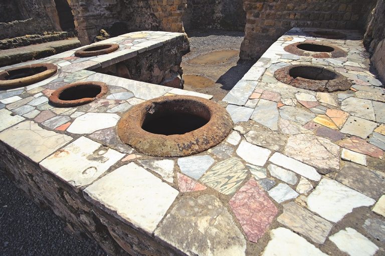 Plumbing in American History Began as Early as 1652 - Plumbing Tips Today