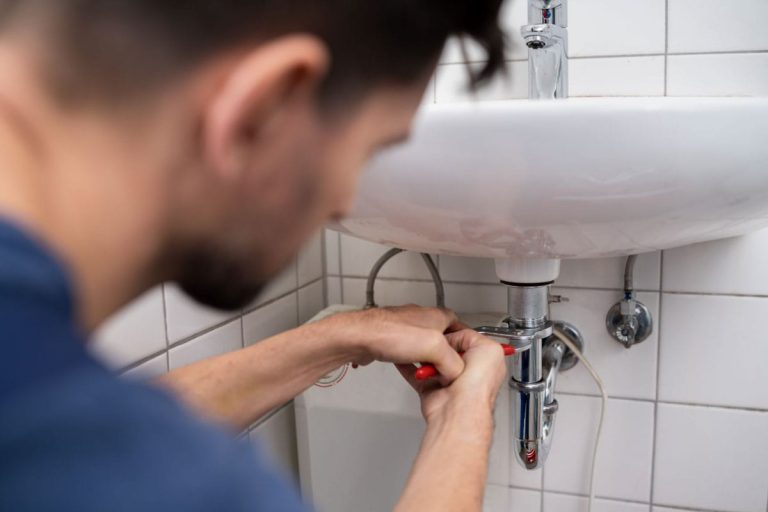 How Much Does An Apprentice Plumber Make Per Hour? - Plumbing Tips Today